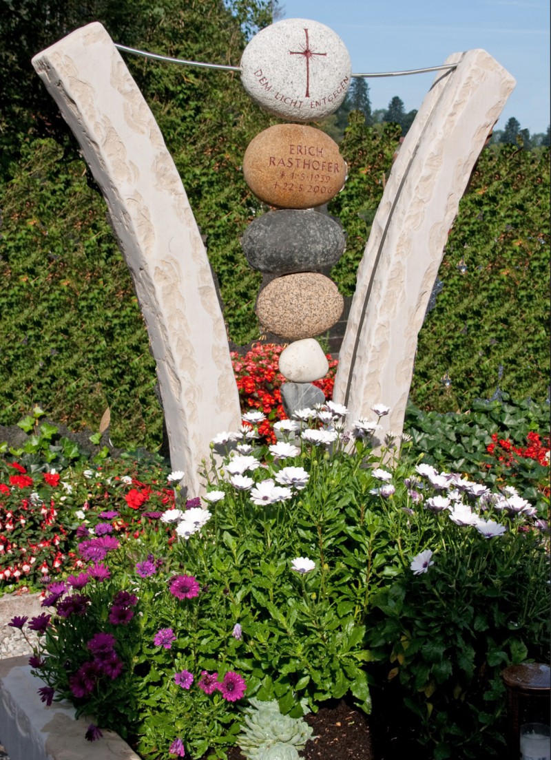 Handwerkliche Grabsteine | Steinmetz Herbert Baldauf Immenstadt Allgäu