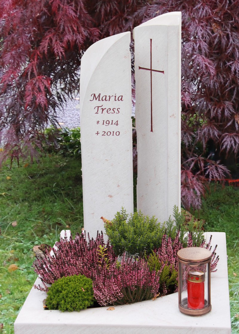 Handwerkliche Grabsteine | Steinmetz Herbert Baldauf Immenstadt Allgäu